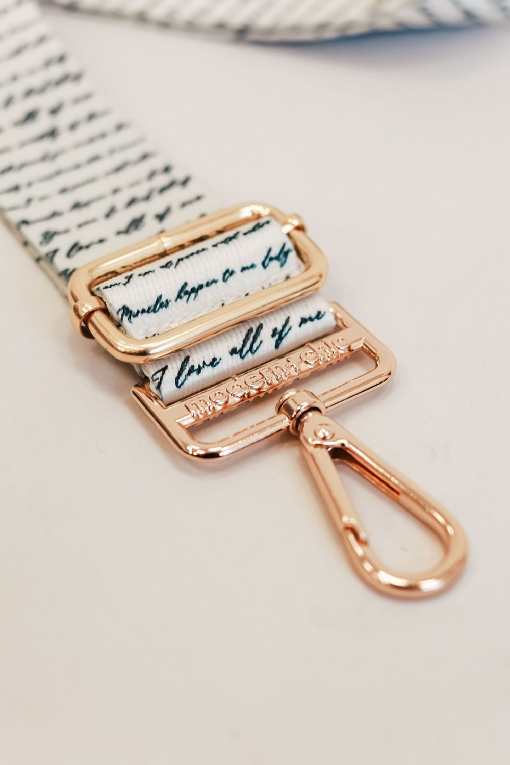 Printed Straps – modern+chic